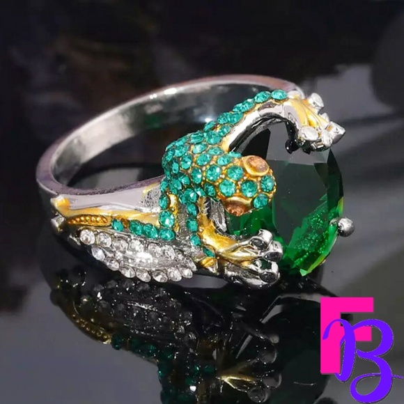 FingerBlingers | Jewelry | Silver Emerald Tree Frog Ring | Poshmark